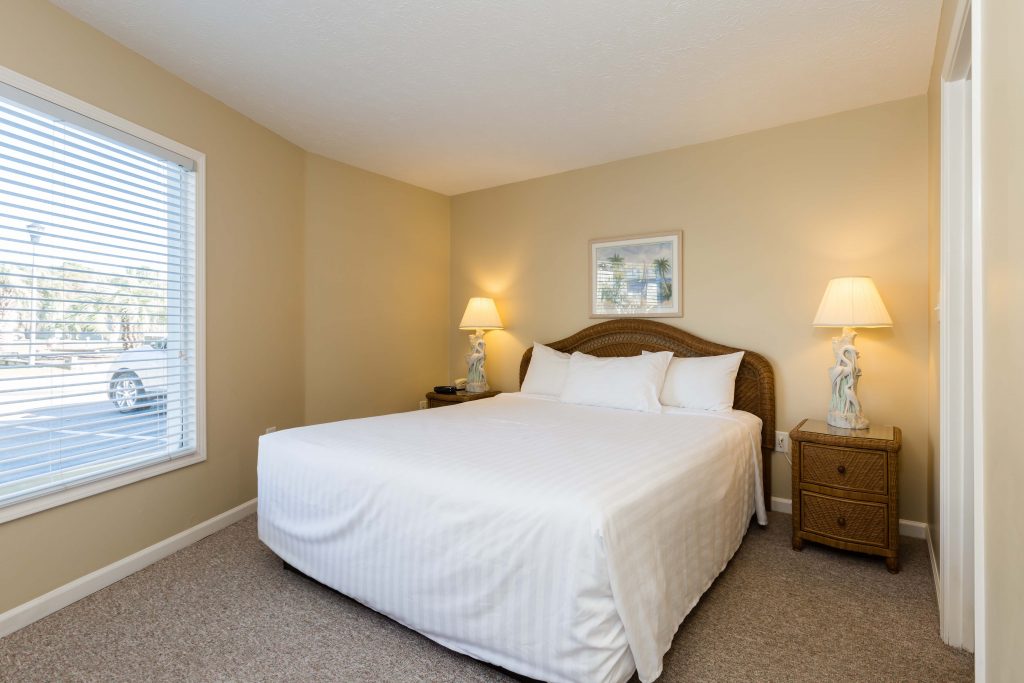 Accommodations – Country Club Villas